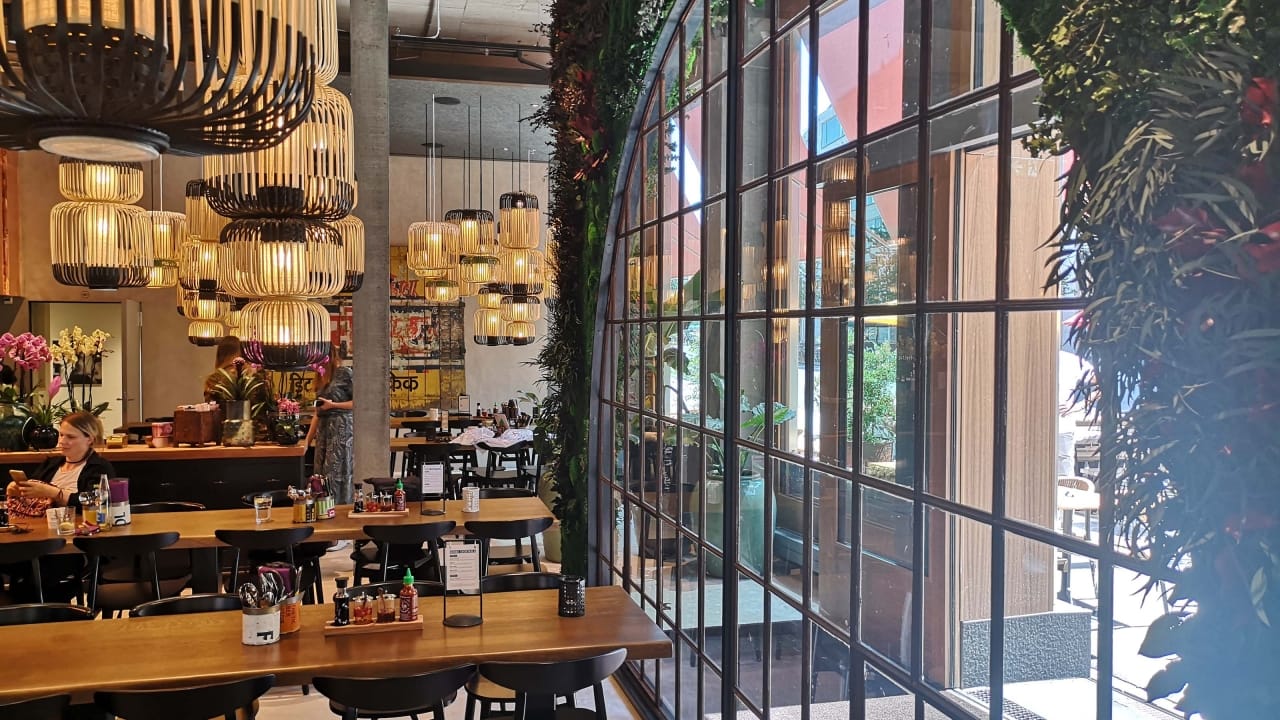 Nooba. - Europaallee