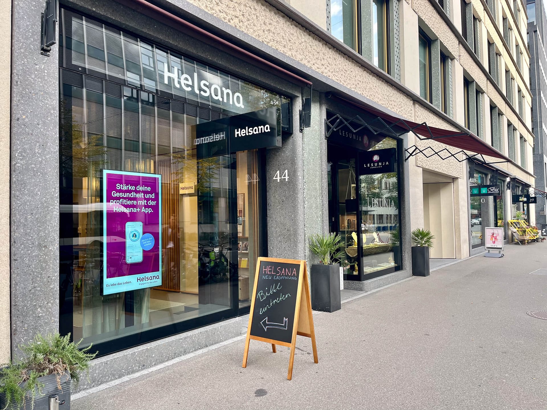 Opening week at Helsana – with a competition. - Europaallee